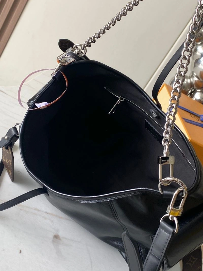 Exact replica Louis Vuitton Shopping Bags