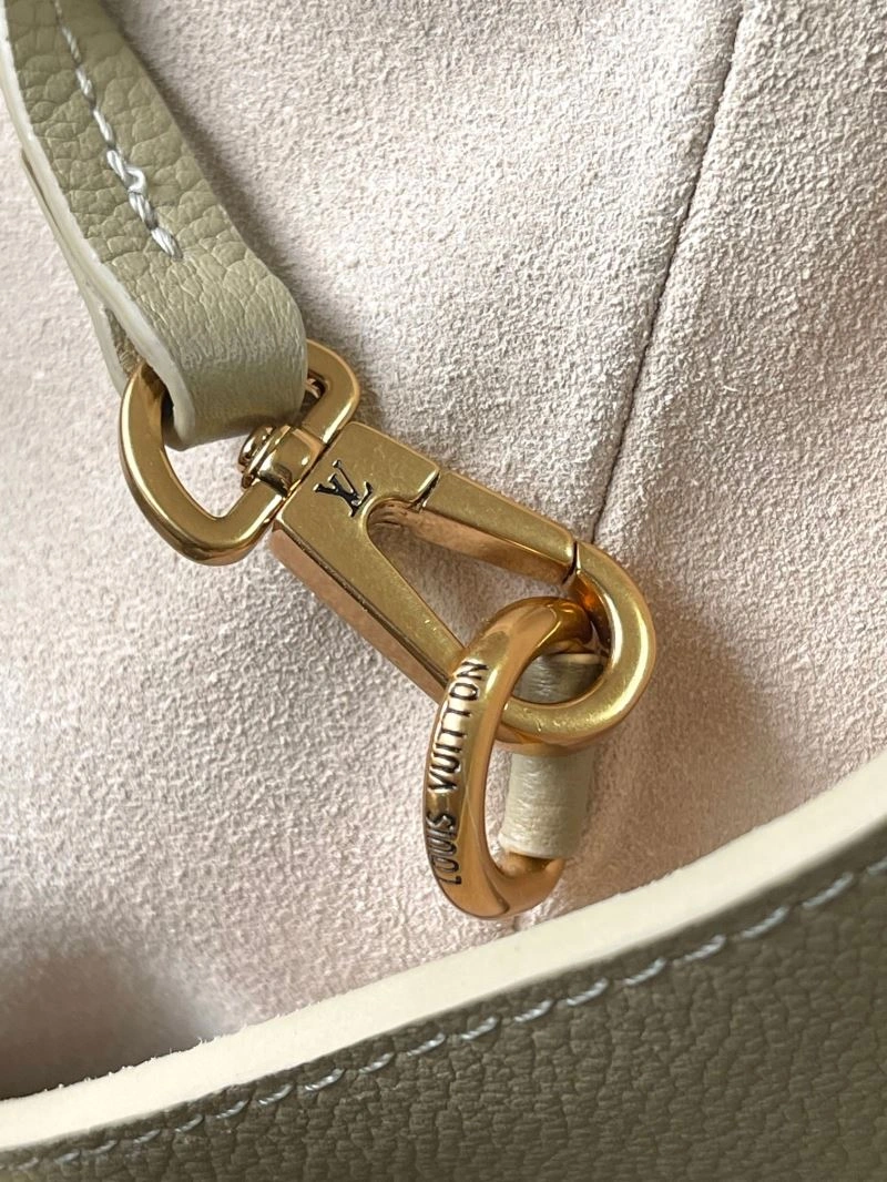 Value-priced Louis Vuitton Shopping Bags