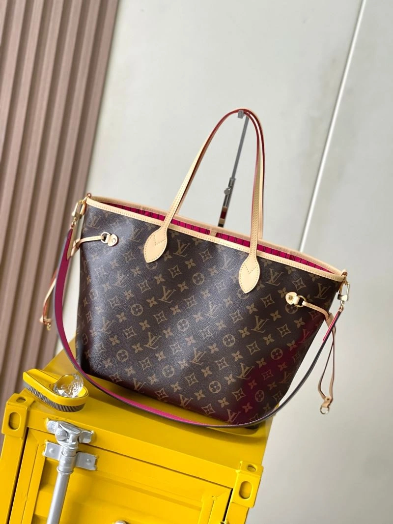 Indistinguishable Louis Vuitton Shopping Bags