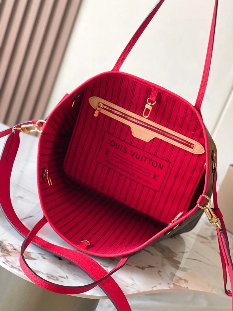 Indistinguishable Louis Vuitton Shopping Bags