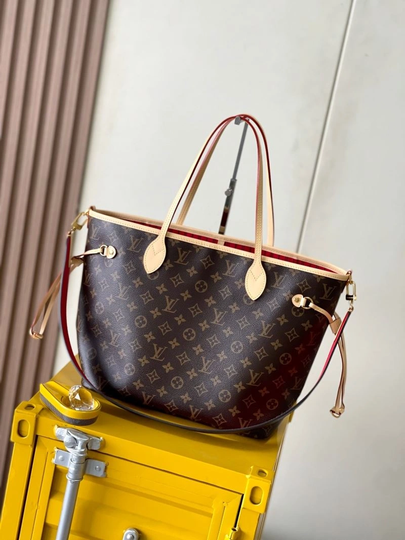 Indistinguishable Louis Vuitton Shopping Bags