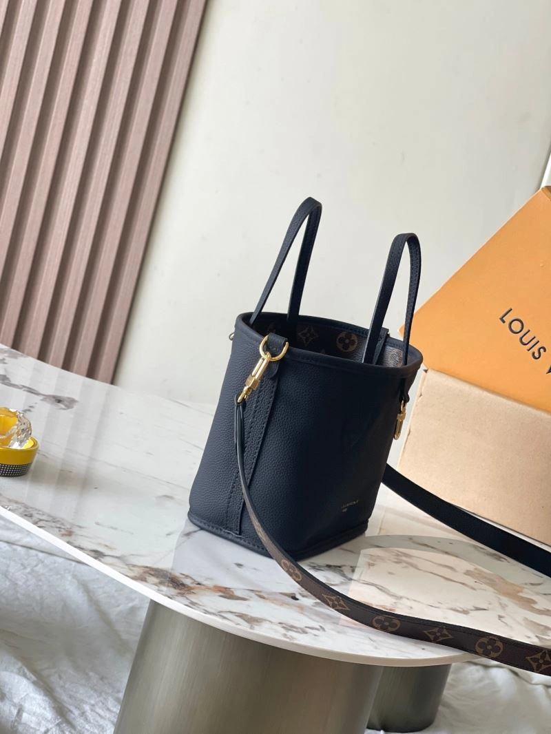 Precise copy Louis Vuitton Shopping Bags