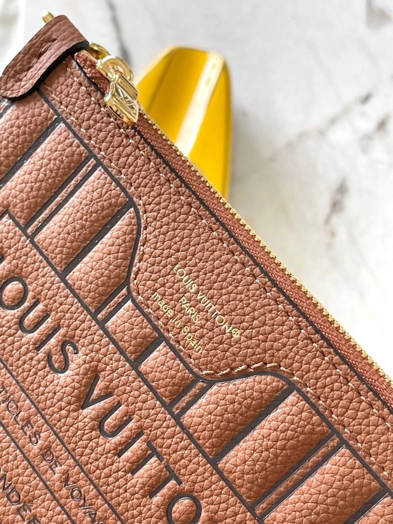 Exact replica Louis Vuitton Shopping Bags