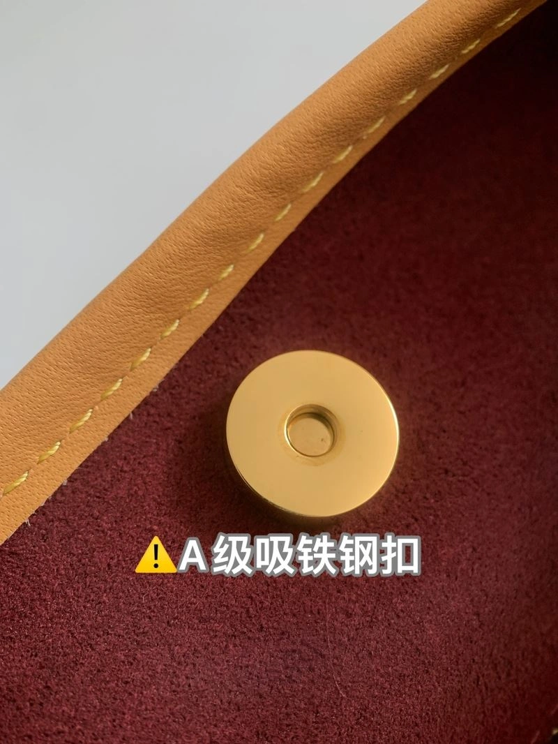 Reasonably priced Louis Vuitton Shopping Bags