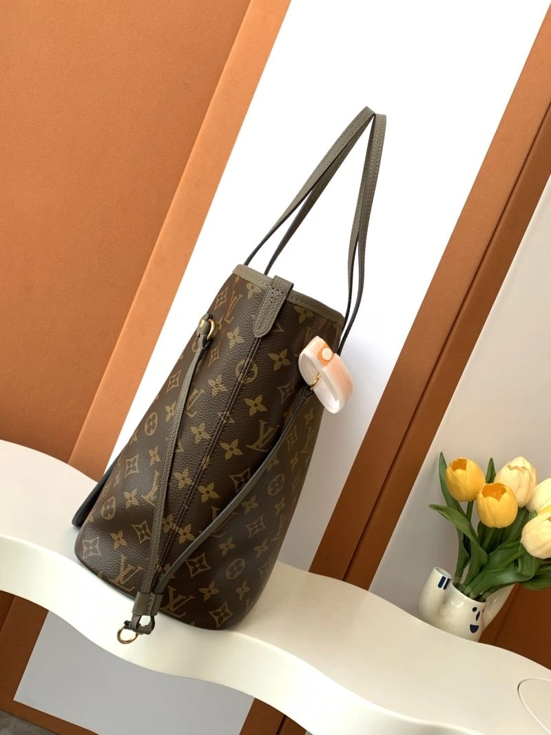 Reasonably priced Louis Vuitton Shopping Bags
