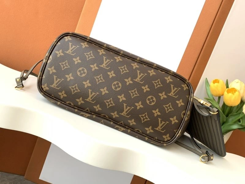 Reasonably priced Louis Vuitton Shopping Bags