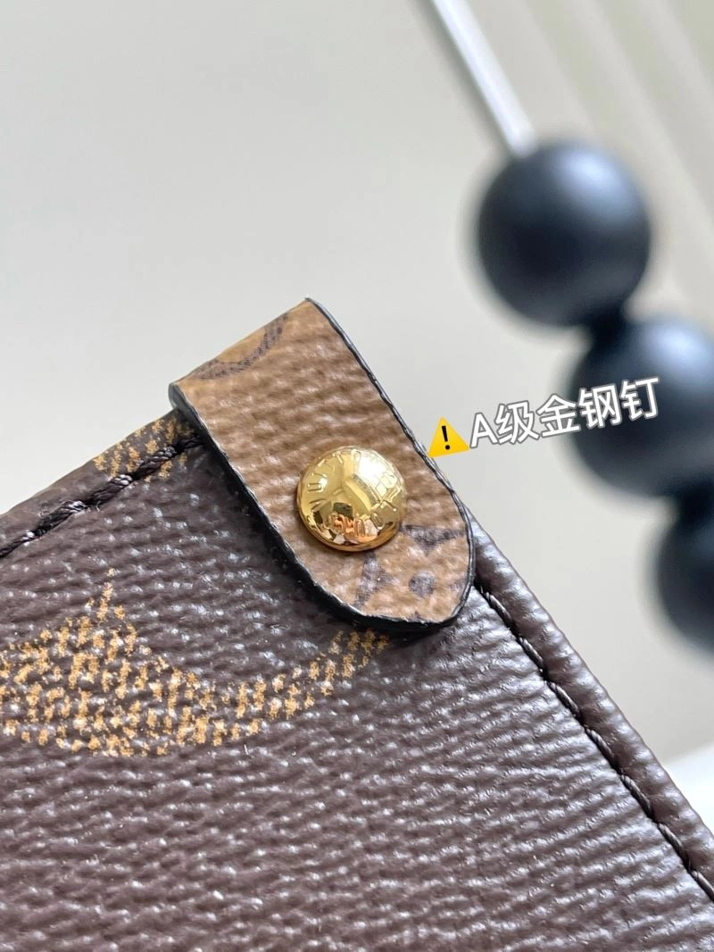 Reasonably priced Louis Vuitton Shopping Bags