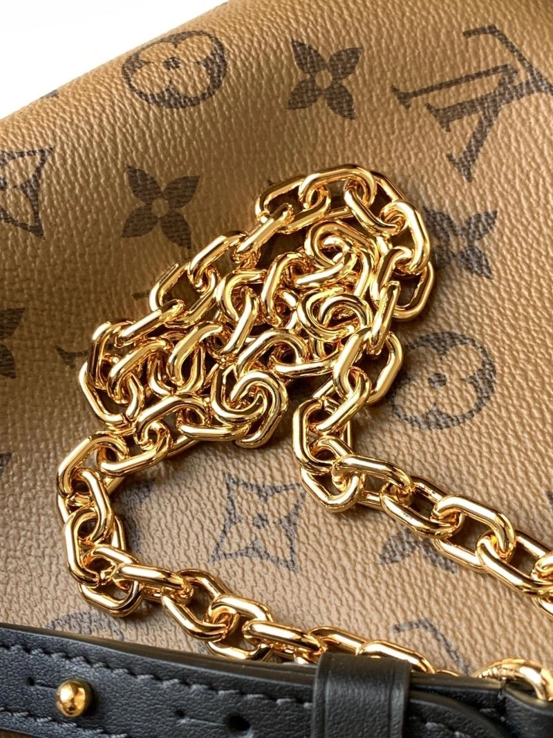 Indistinguishable Louis Vuitton Shopping Bags