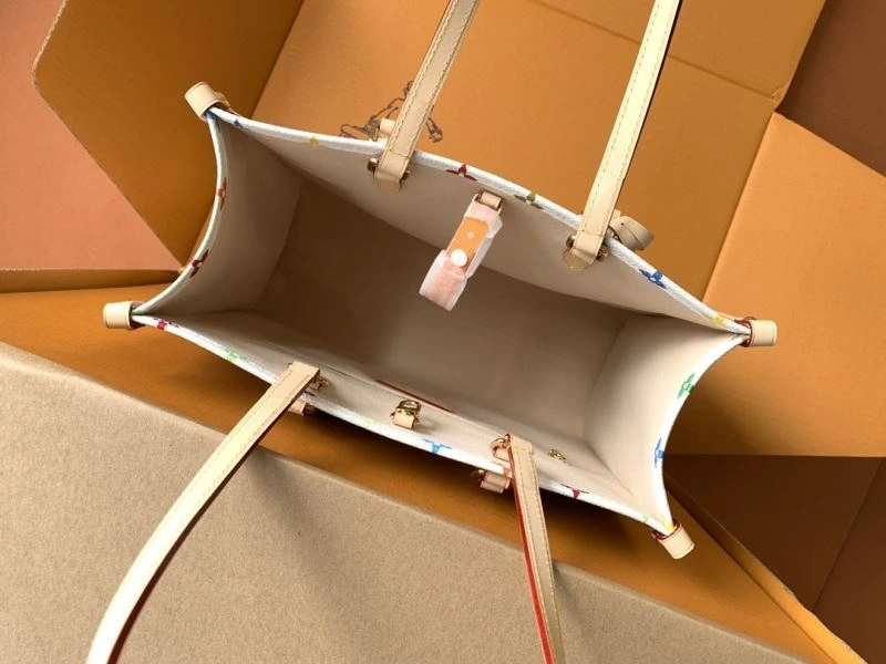 Exact replica Louis Vuitton Shopping Bags