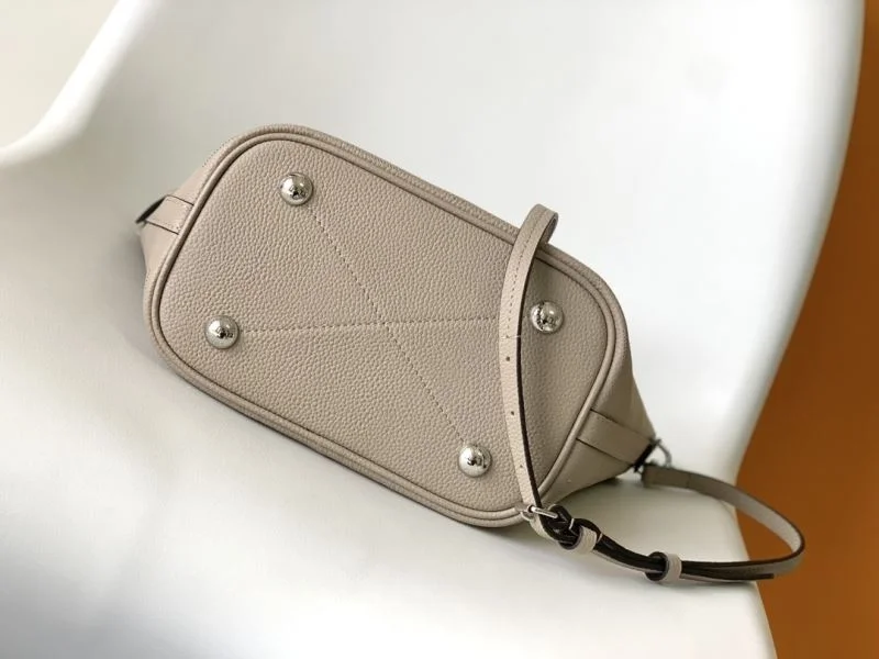 Inexpensive Louis Vuitton Shopping Bags
