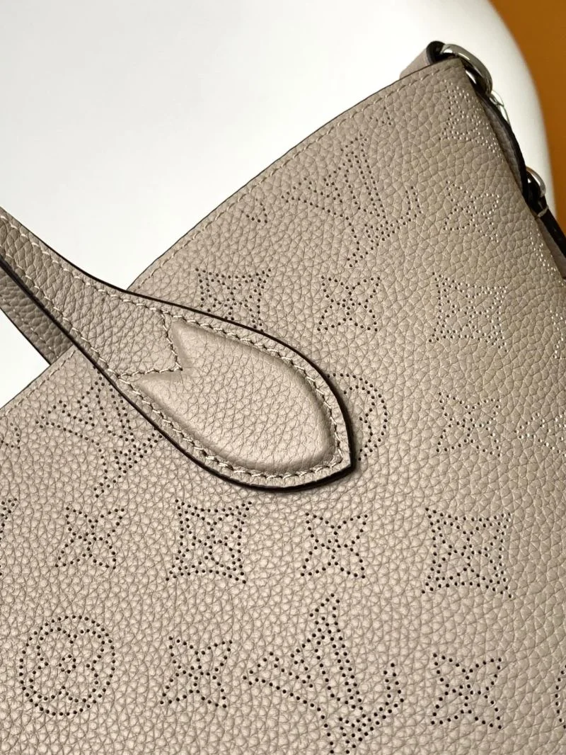 Inexpensive Louis Vuitton Shopping Bags