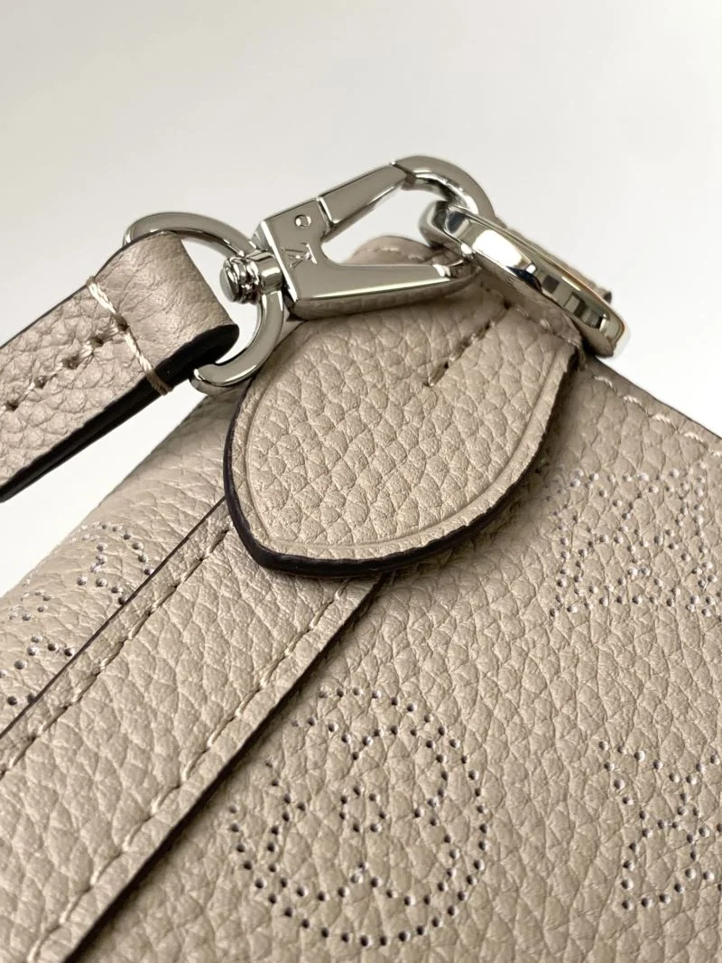 Inexpensive Louis Vuitton Shopping Bags