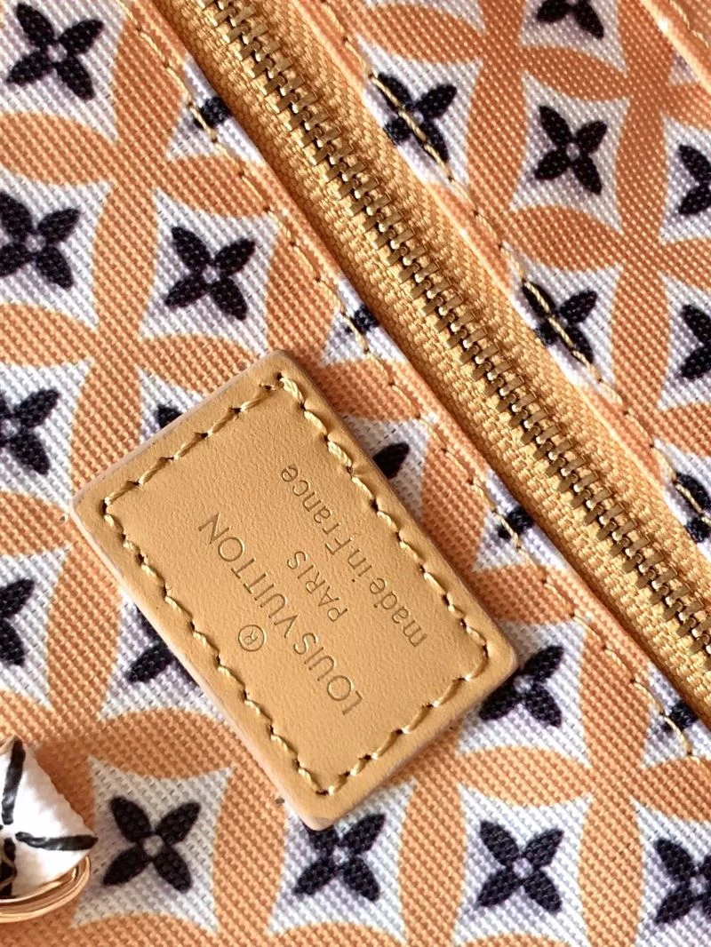 Mirror quality Louis Vuitton Shopping Bags