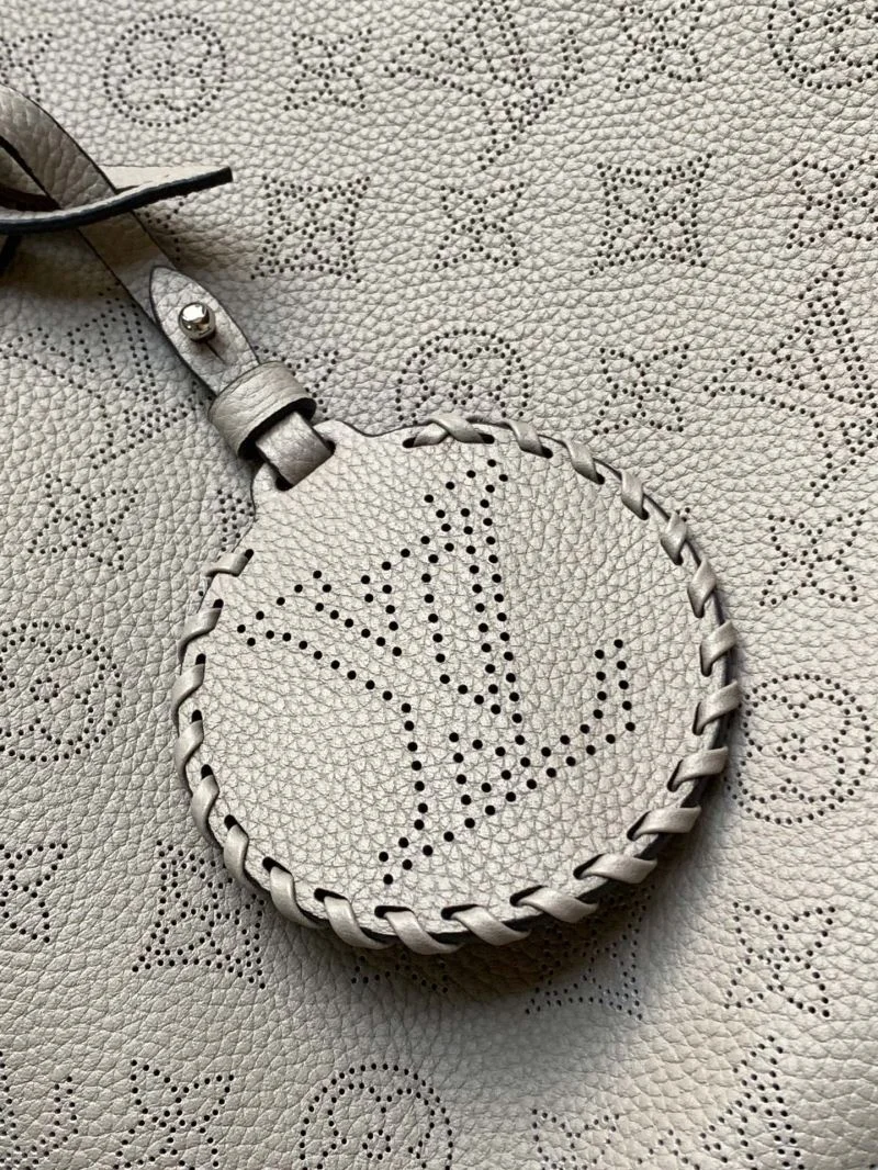 High fidelity Louis Vuitton Shopping Bags
