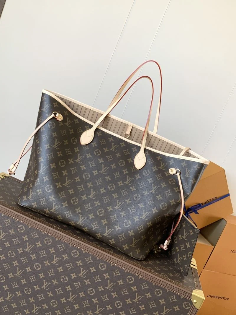 Bargain Louis Vuitton Shopping Bags