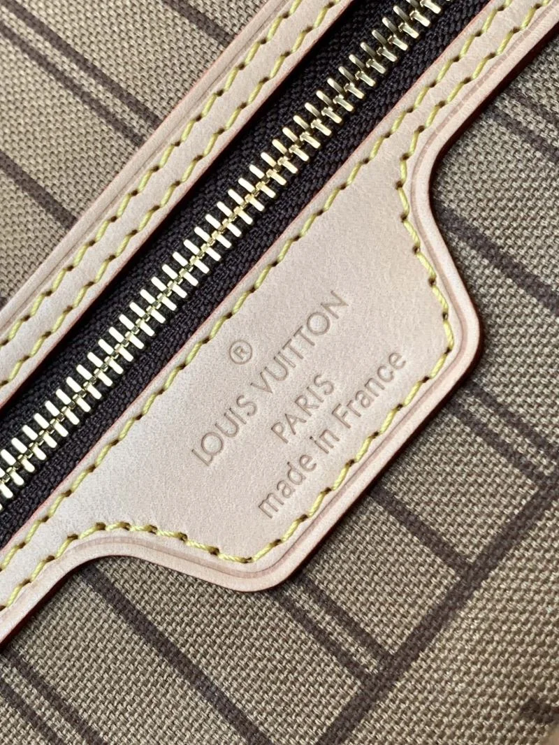 High accuracy Louis Vuitton Shopping Bags