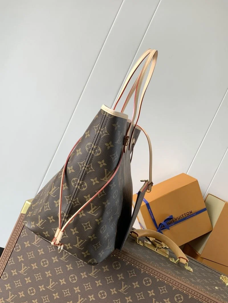 Exact replica Louis Vuitton Shopping Bags