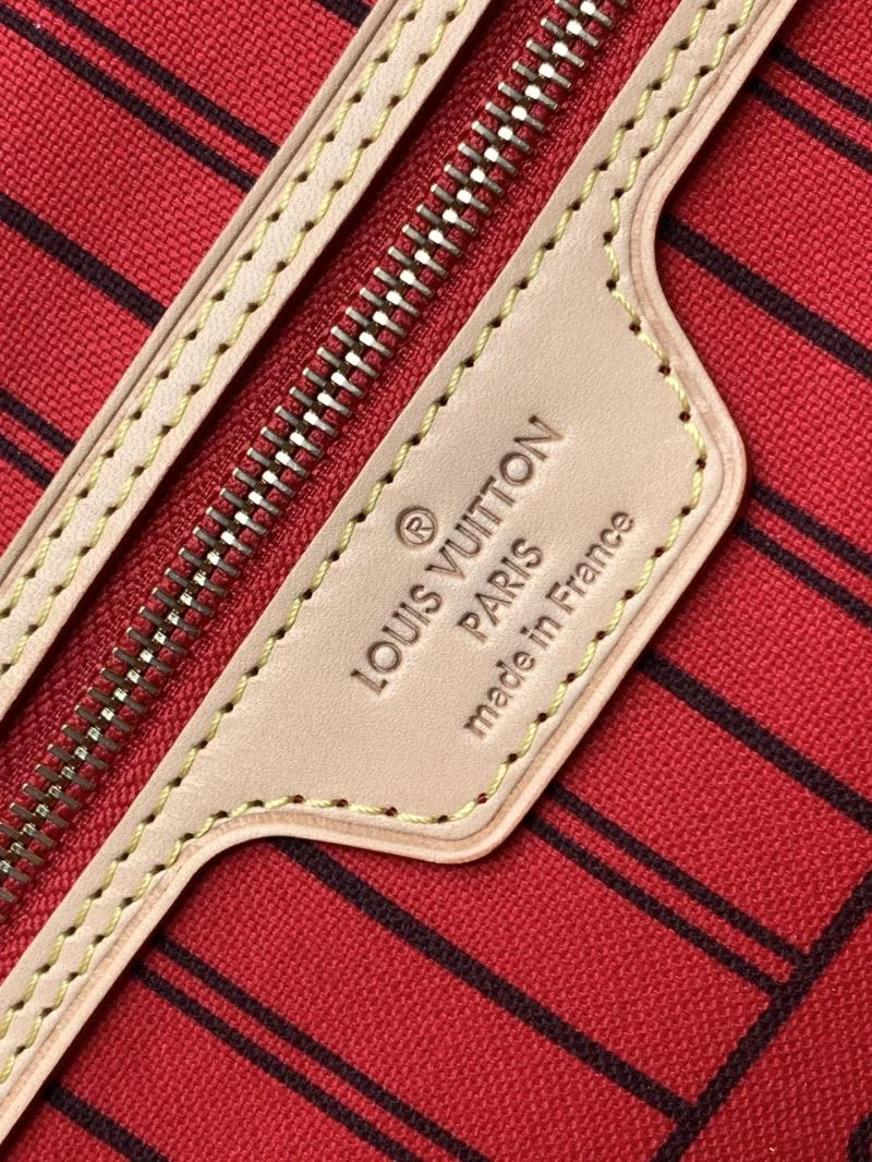 Exact replica Louis Vuitton Shopping Bags
