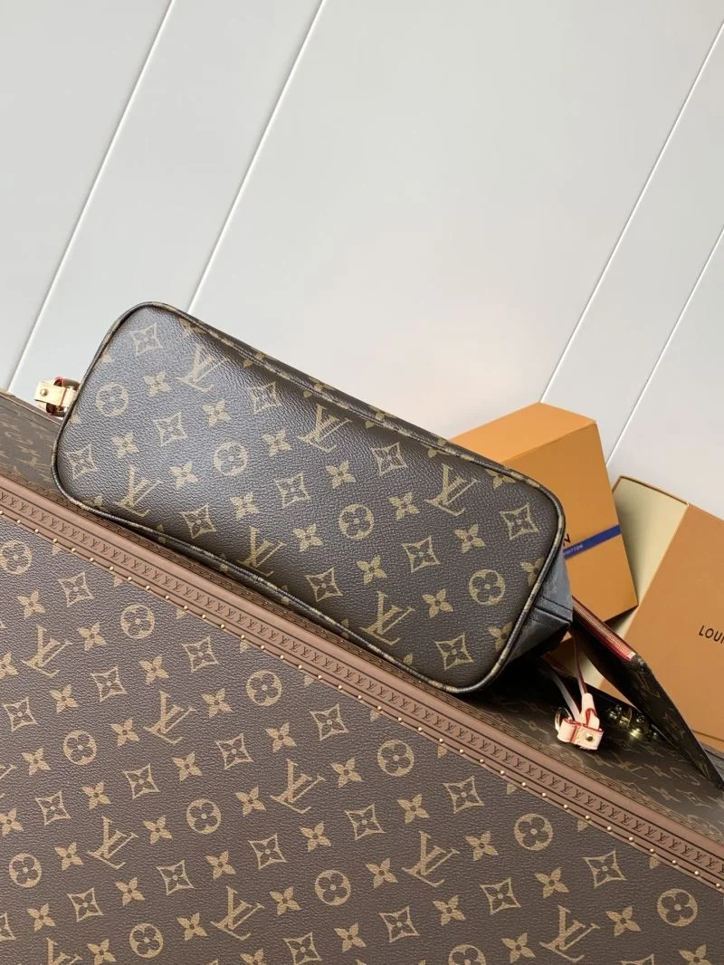 Exact replica Louis Vuitton Shopping Bags