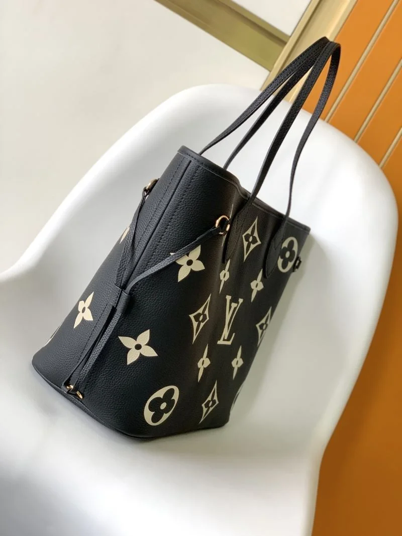 Accurate model Louis Vuitton Shopping Bags