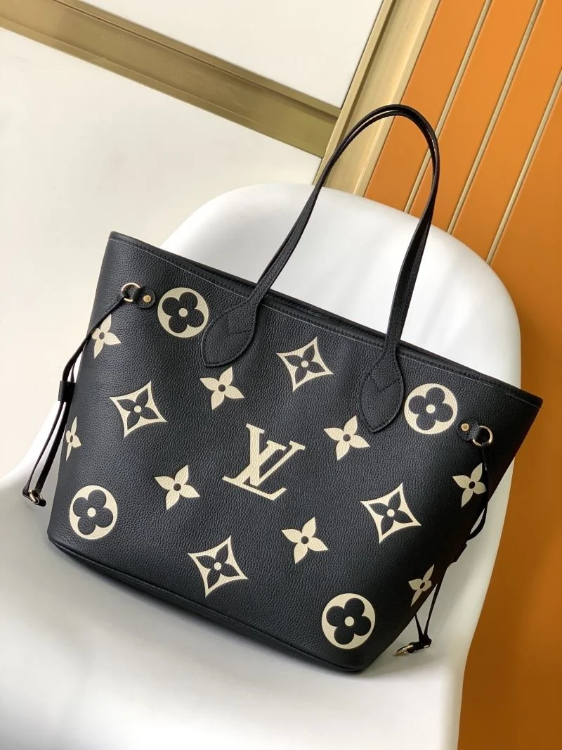 Accurate model Louis Vuitton Shopping Bags