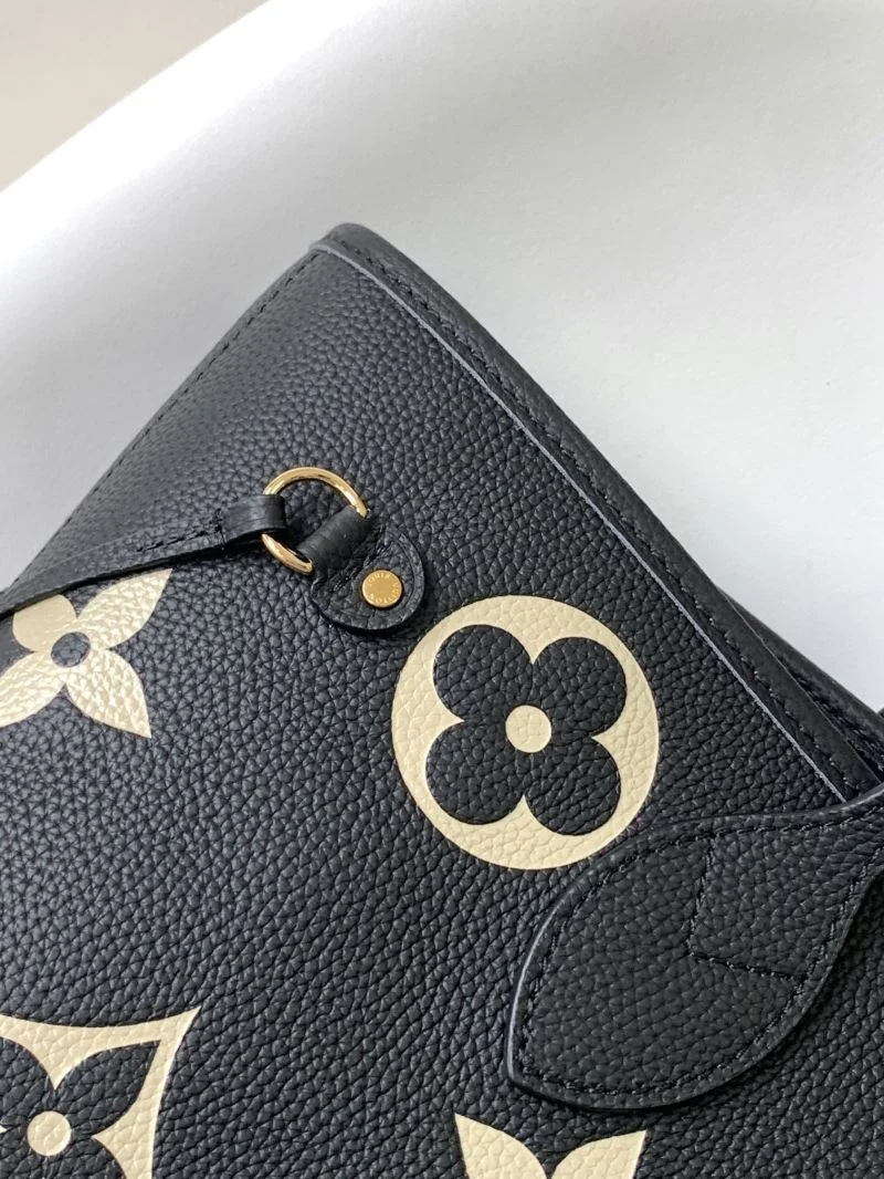 Accurate model Louis Vuitton Shopping Bags
