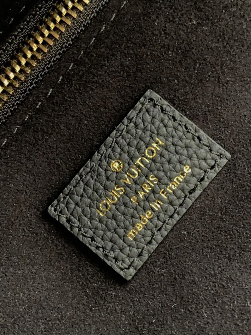 Accurate model Louis Vuitton Shopping Bags
