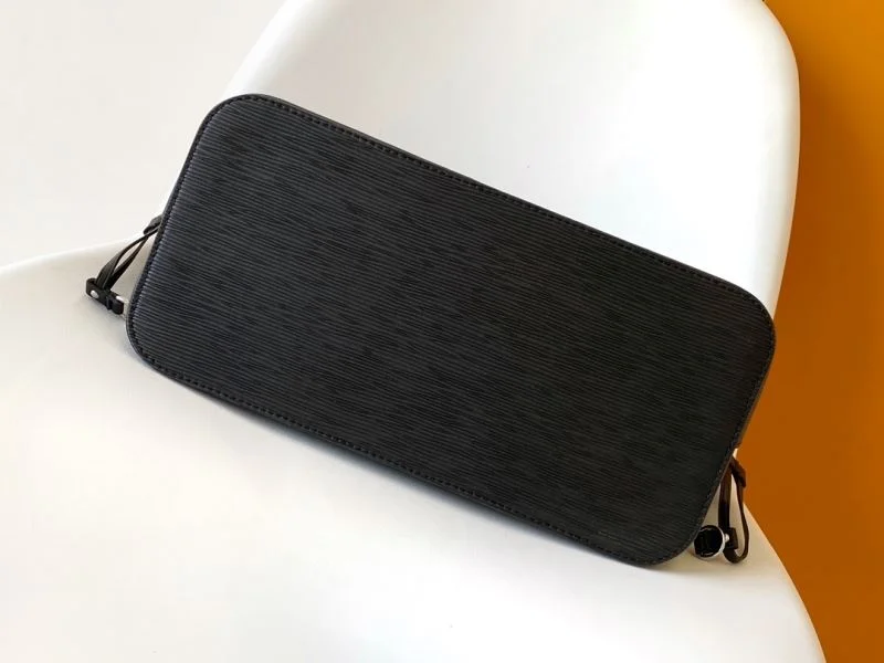 Value-priced Louis Vuitton Shopping Bags