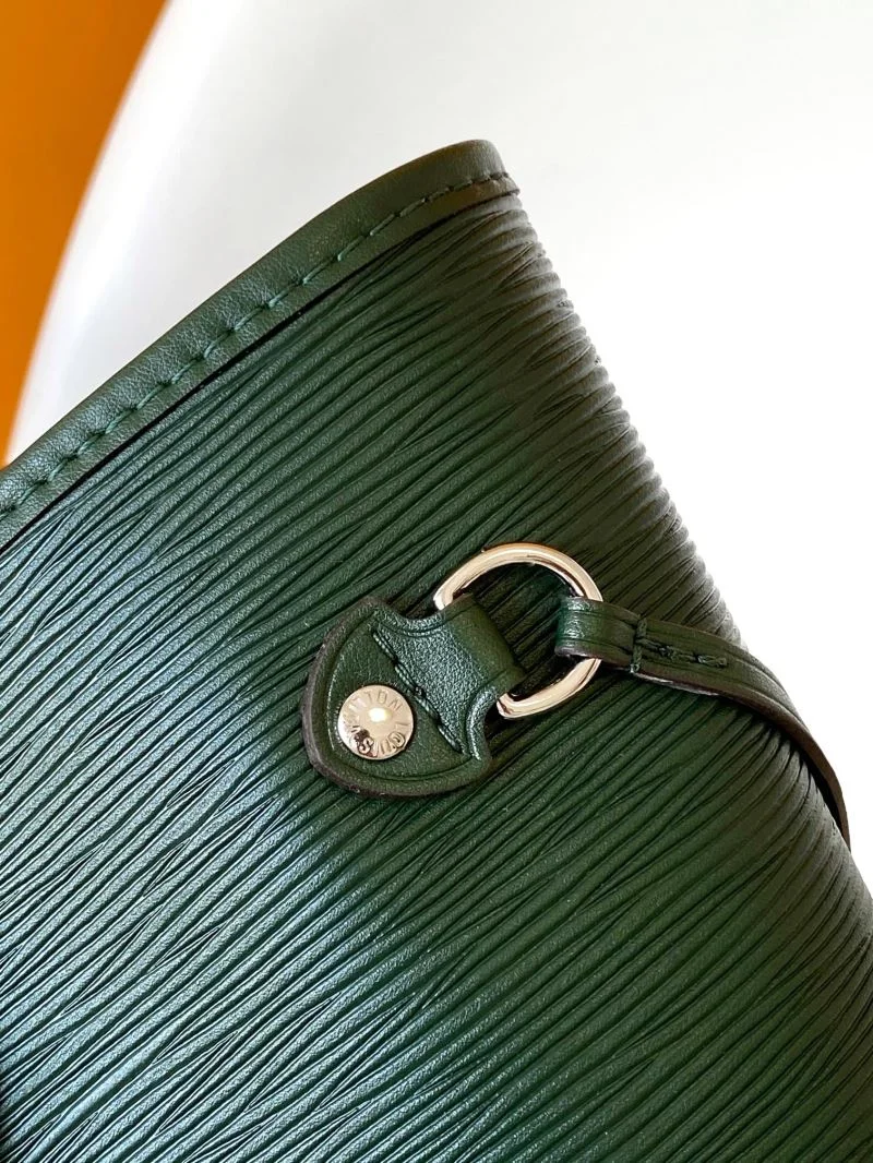 Accurate model Louis Vuitton Shopping Bags