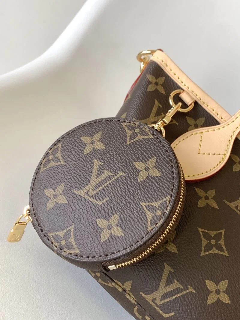 Exact replica Louis Vuitton Shopping Bags
