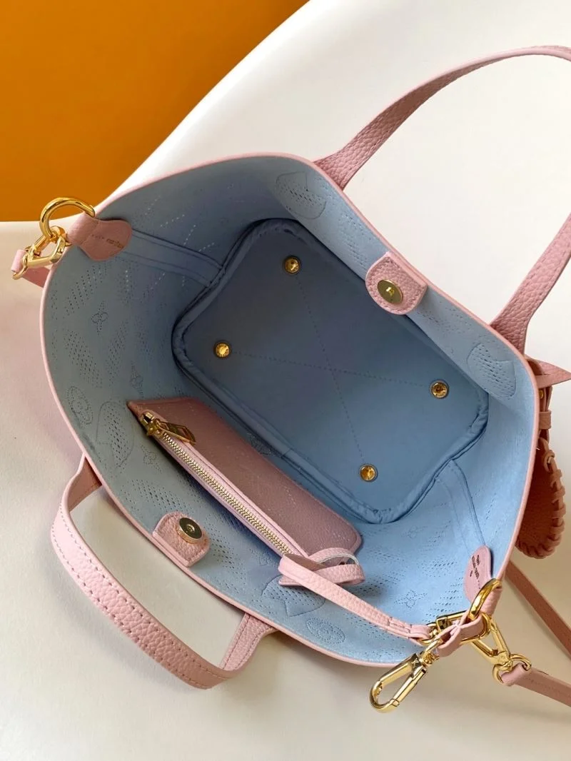 Accurate model Louis Vuitton Shopping Bags