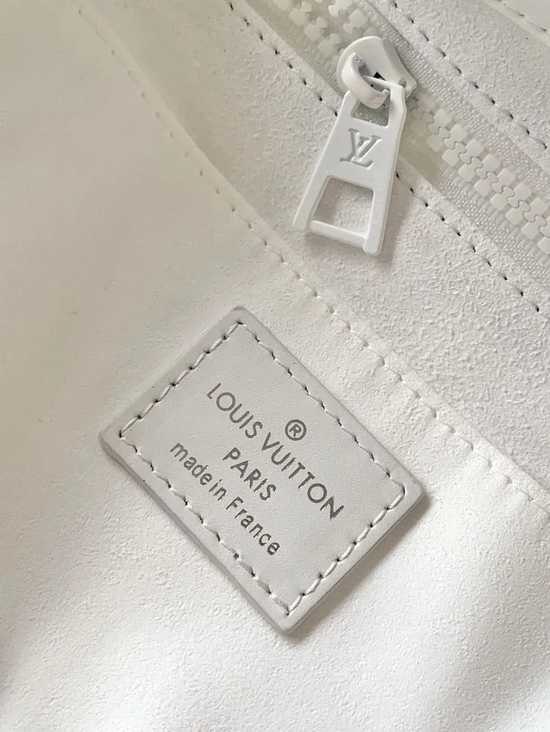 Bargain Louis Vuitton Shopping Bags