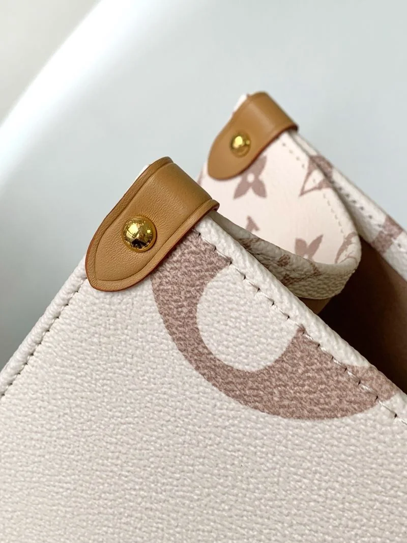 Value-priced Louis Vuitton Shopping Bags