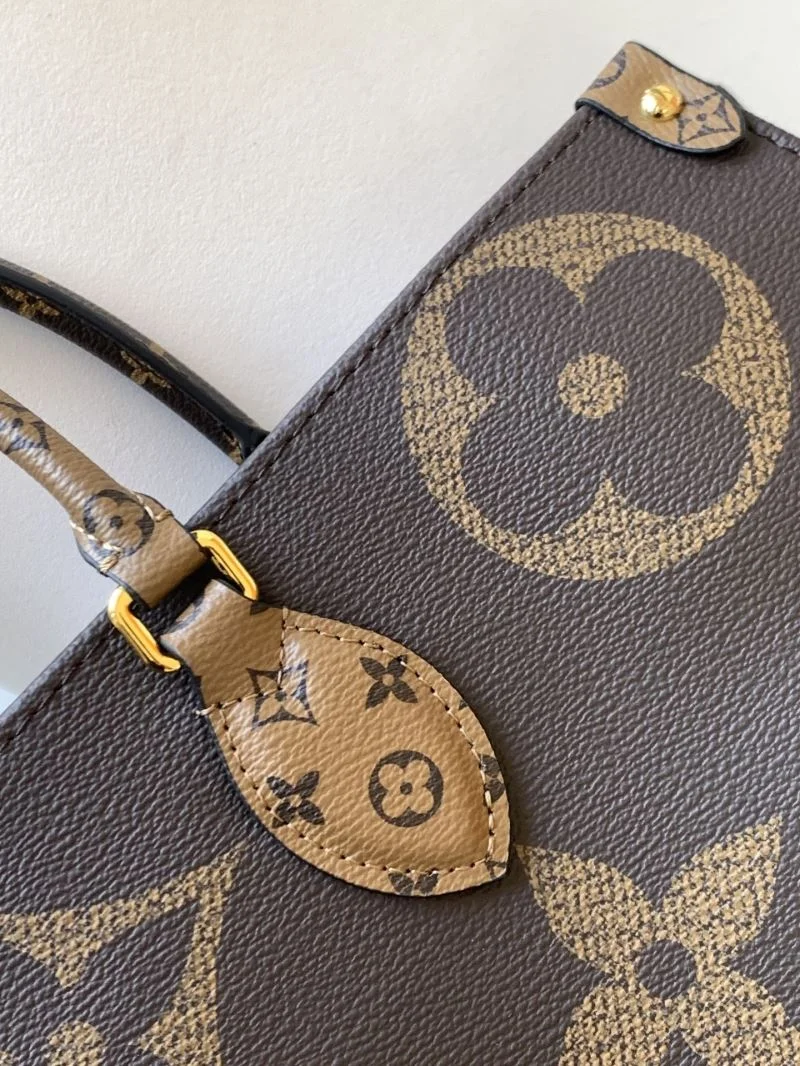Exact replica Louis Vuitton Shopping Bags