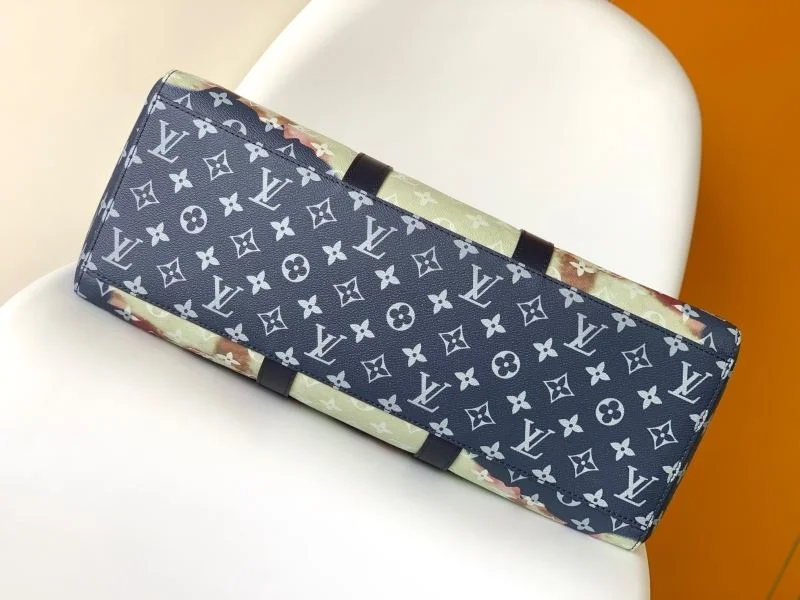 Accurate model Louis Vuitton Shopping Bags