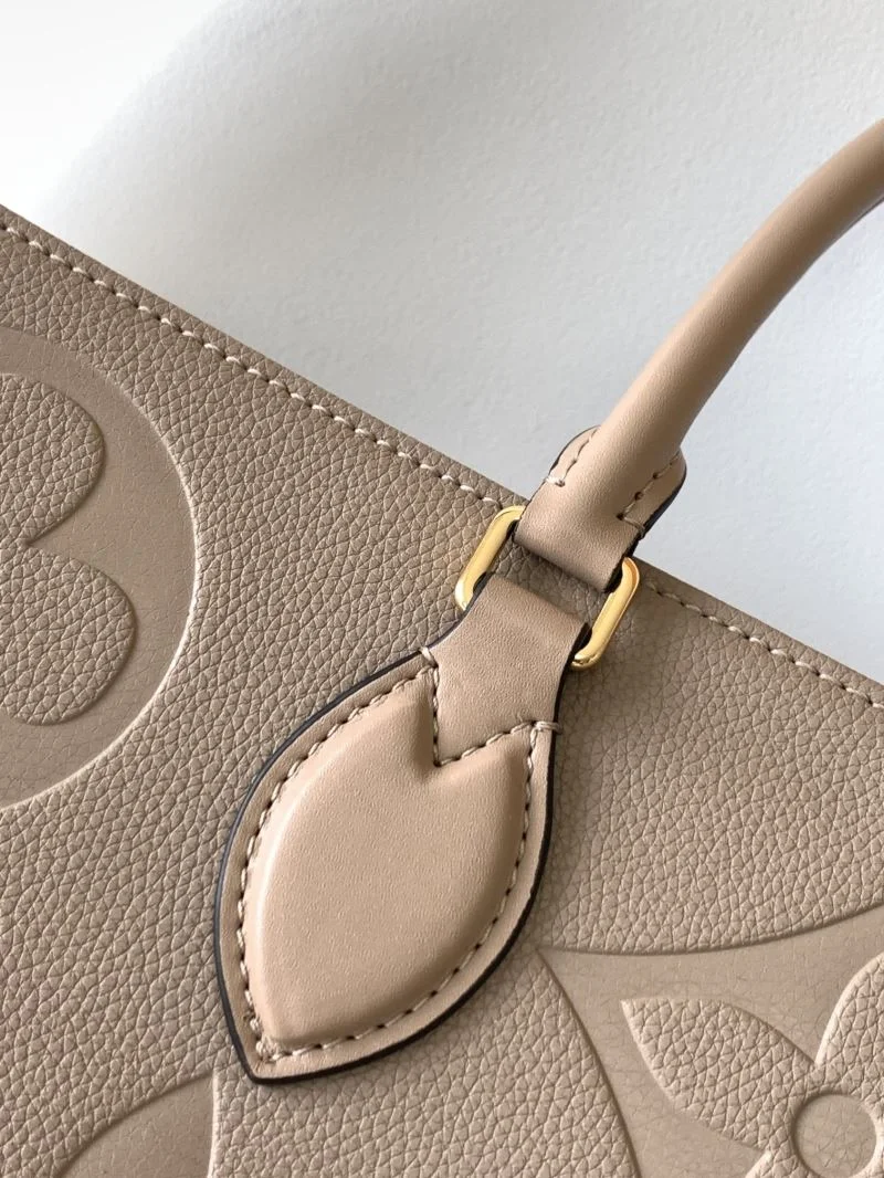 High fidelity Louis Vuitton Shopping Bags