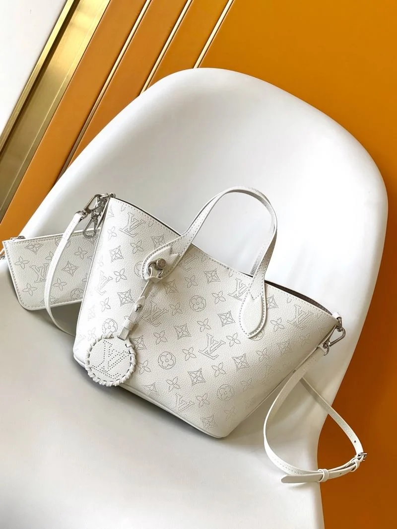 Louis Vuitton Shopping Bags