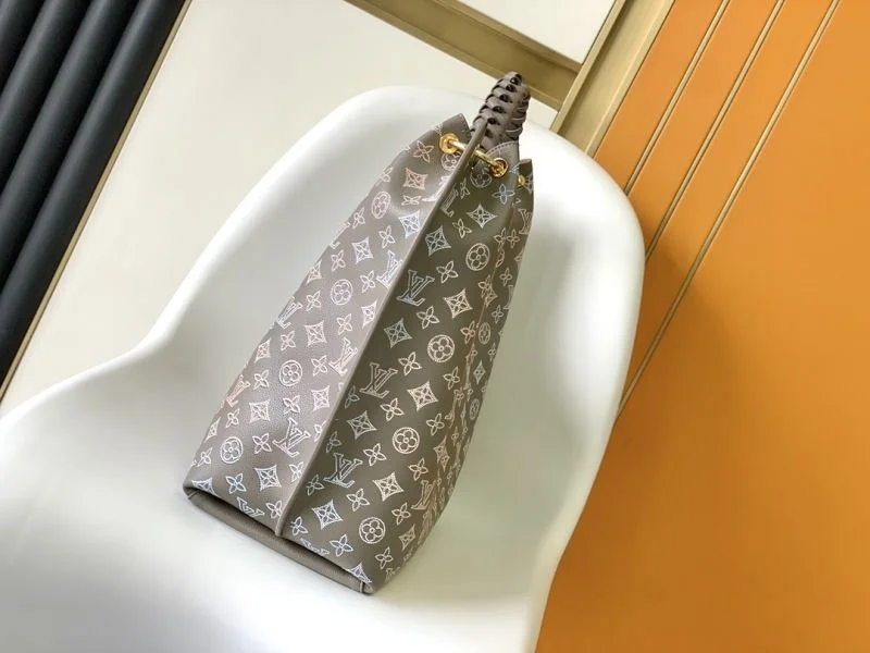 Top mirror Louis Vuitton Shopping Bags
