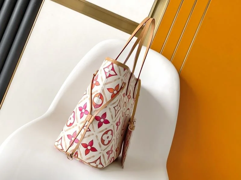 Accurate model Louis Vuitton Shopping Bags