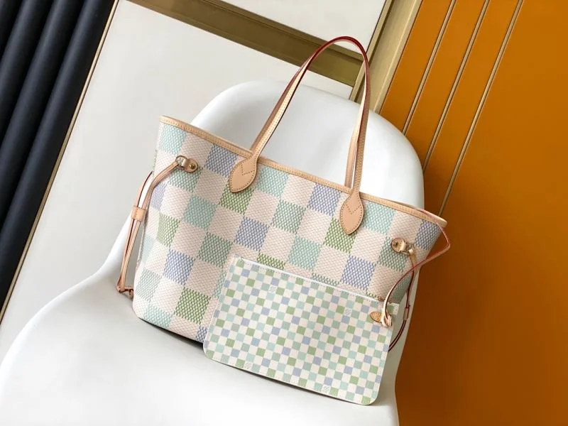 Top mirror Louis Vuitton Shopping Bags