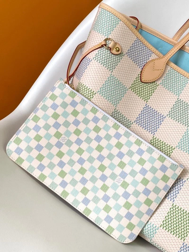 Top mirror Louis Vuitton Shopping Bags