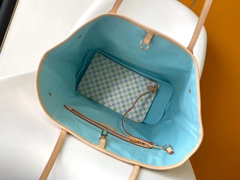 Top mirror Louis Vuitton Shopping Bags