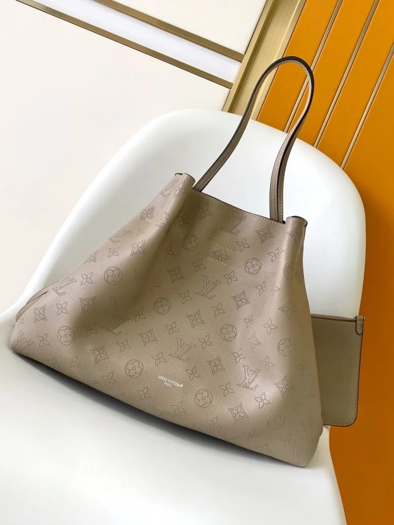 Top mirror Louis Vuitton Shopping Bags