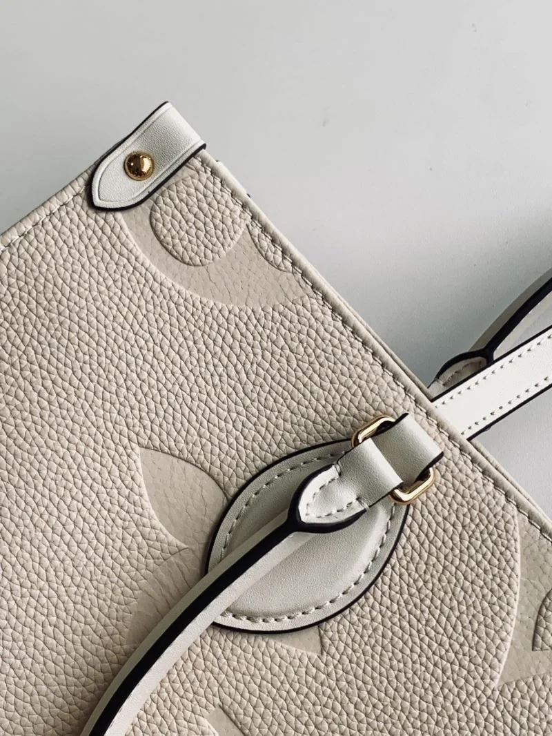 Bargain Louis Vuitton Shopping Bags