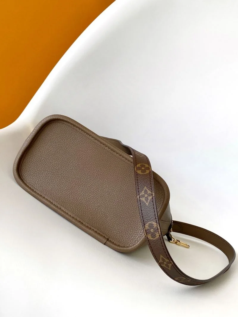 High fidelity Louis Vuitton Shopping Bags