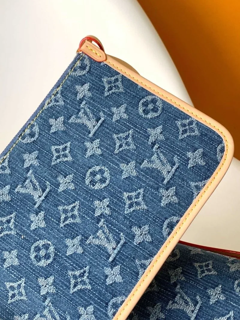 Low-cost Louis Vuitton Shopping Bags