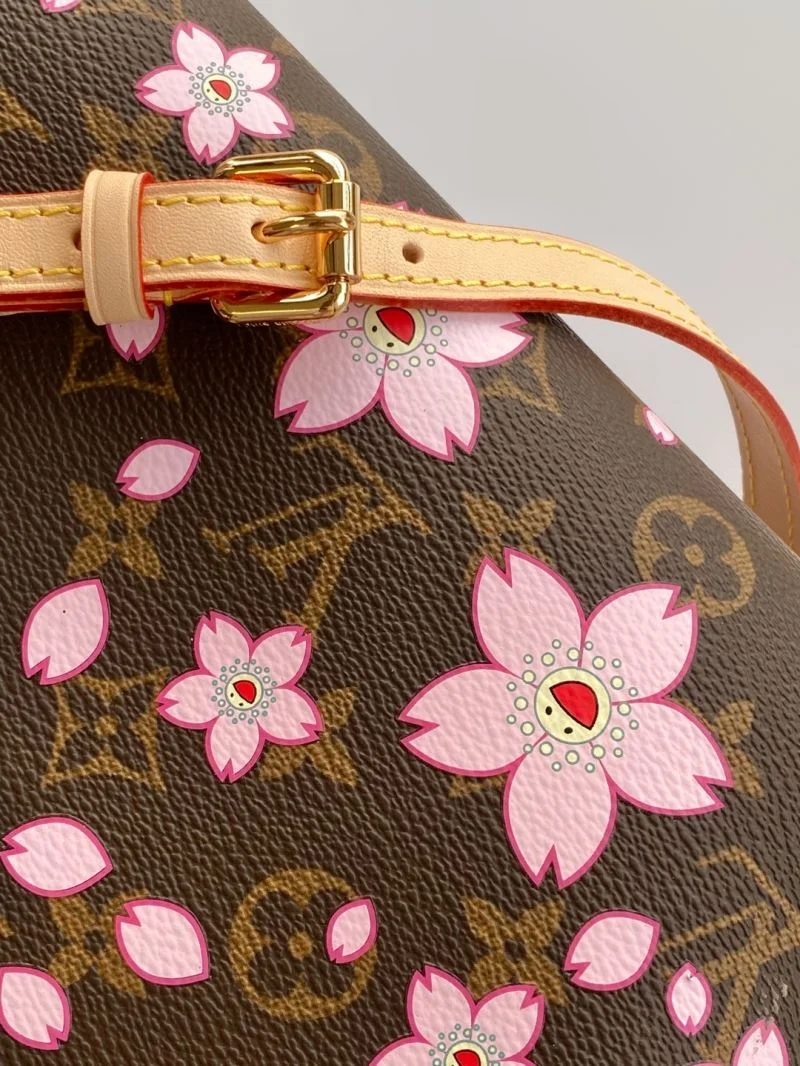 Bargain Louis Vuitton Shopping Bags