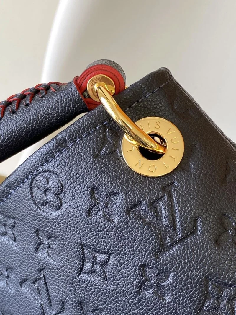 Low-cost Louis Vuitton Shopping Bags