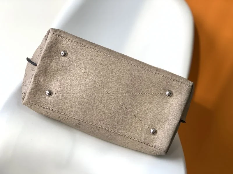 Factory-made Louis Vuitton Shopping Bags