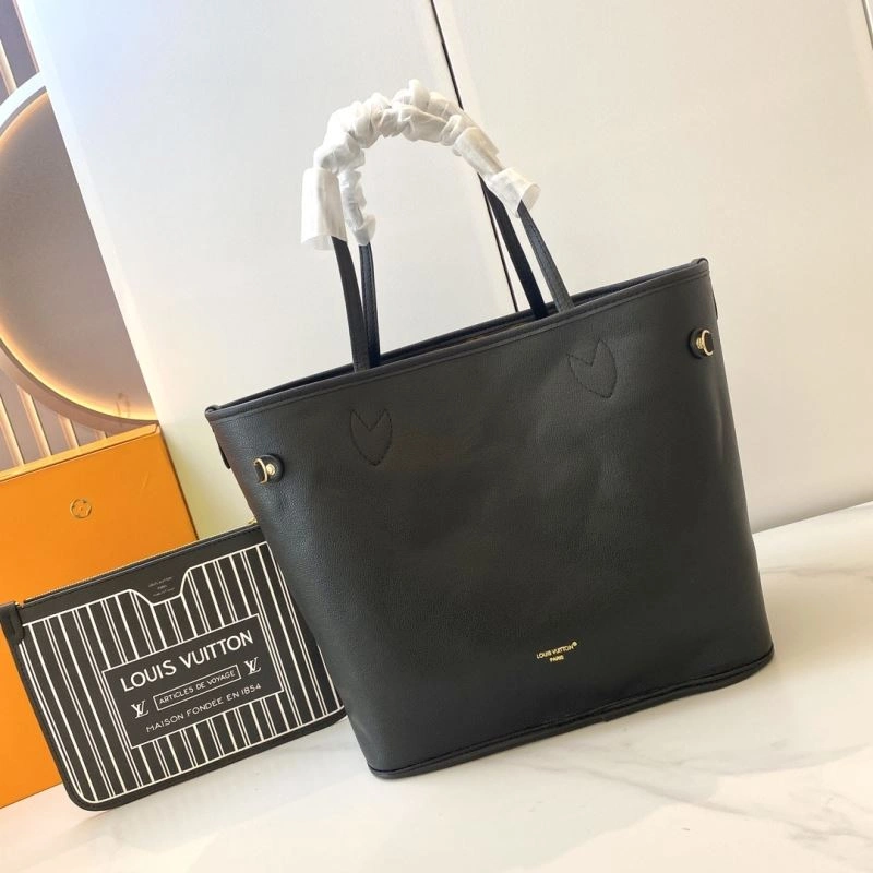 Indistinguishable Louis Vuitton Shopping Bags